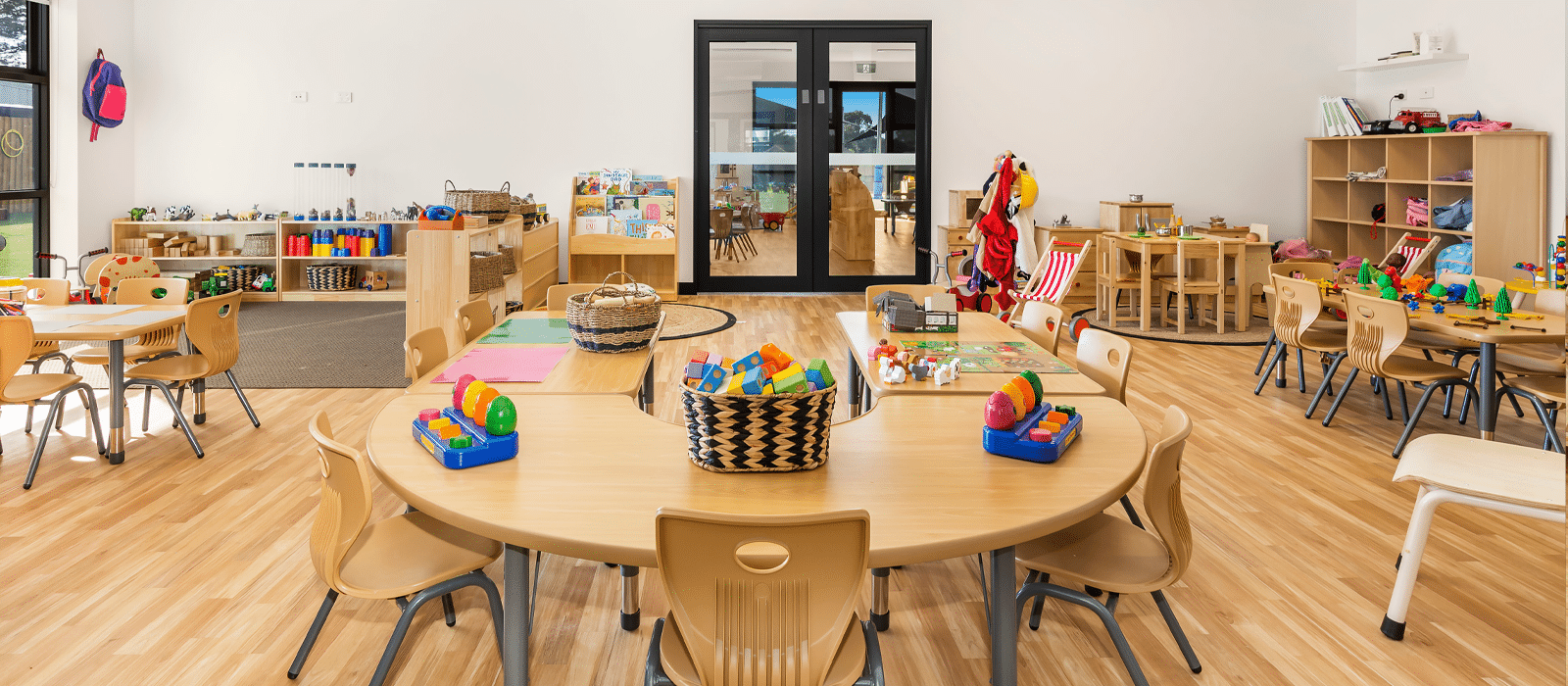 Creating a Cozy and Comfortable Montessori Reading Corner | XIHA Montessori